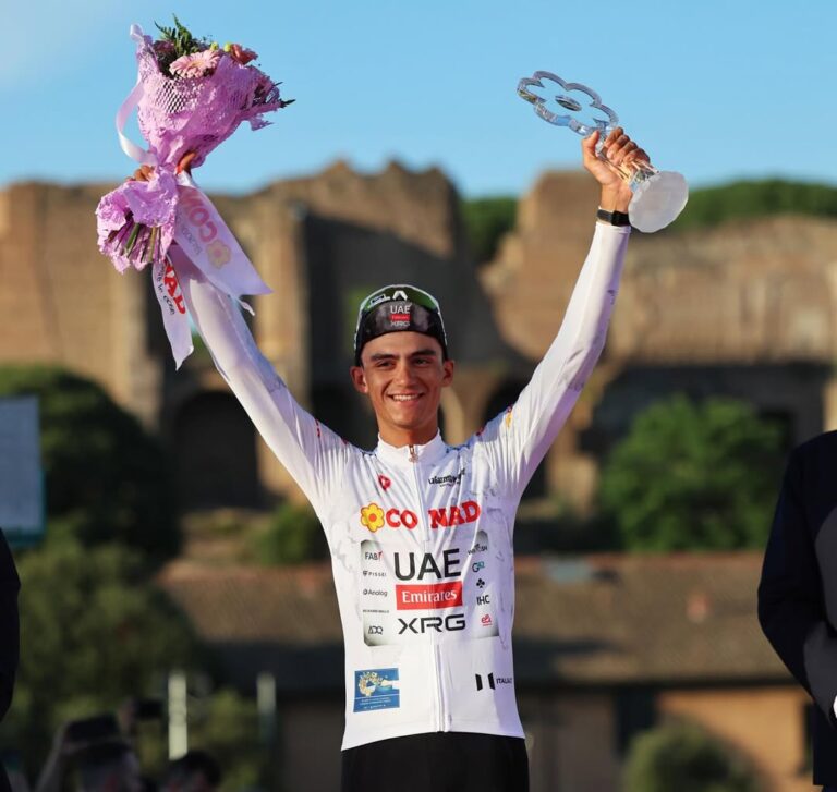 Isaac del Toro logra victoria histórica en Italia y cierra 2025 con 16 ...